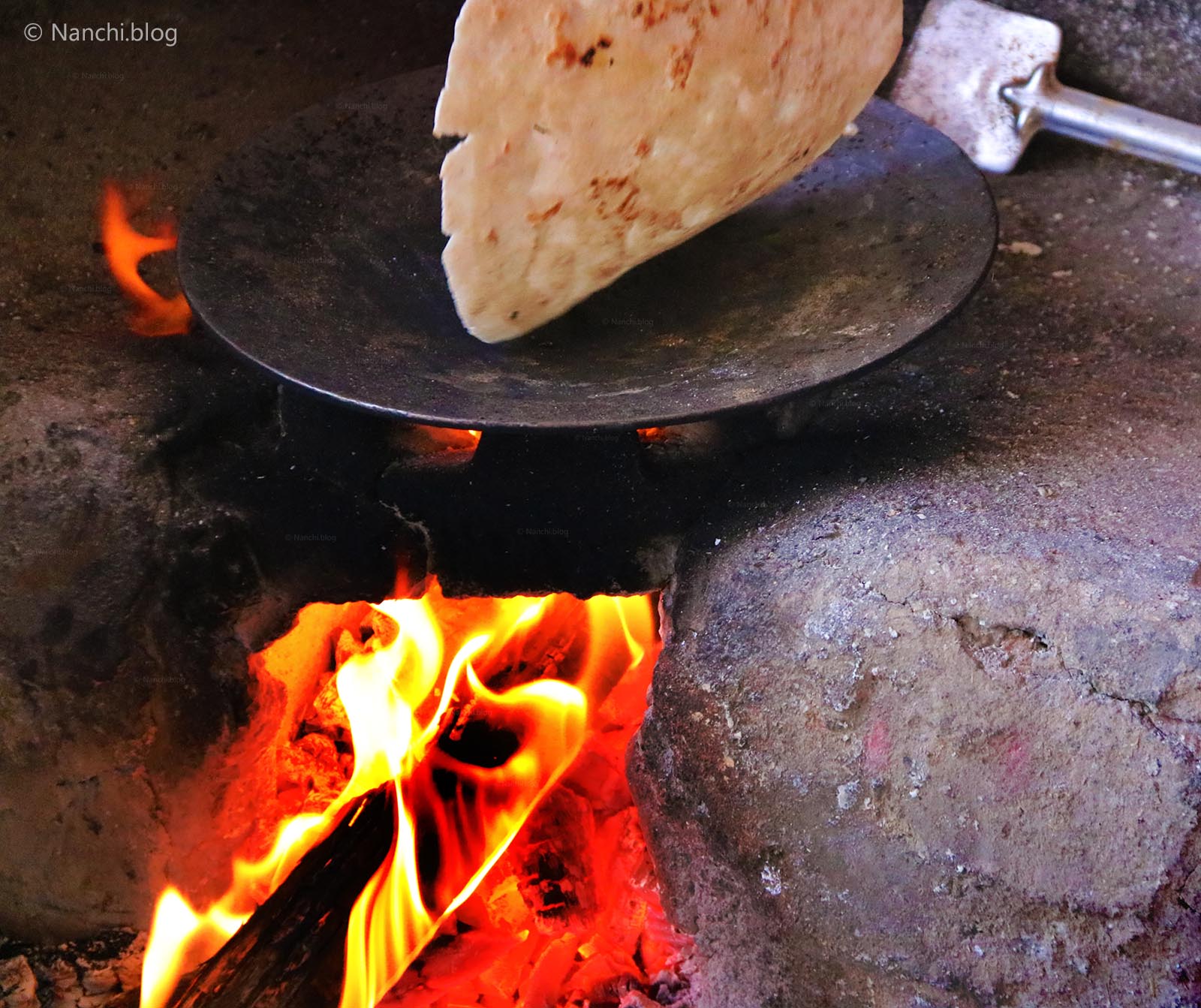 Pithla Bhakri – Rural Food Personified! – Nanchi.blog