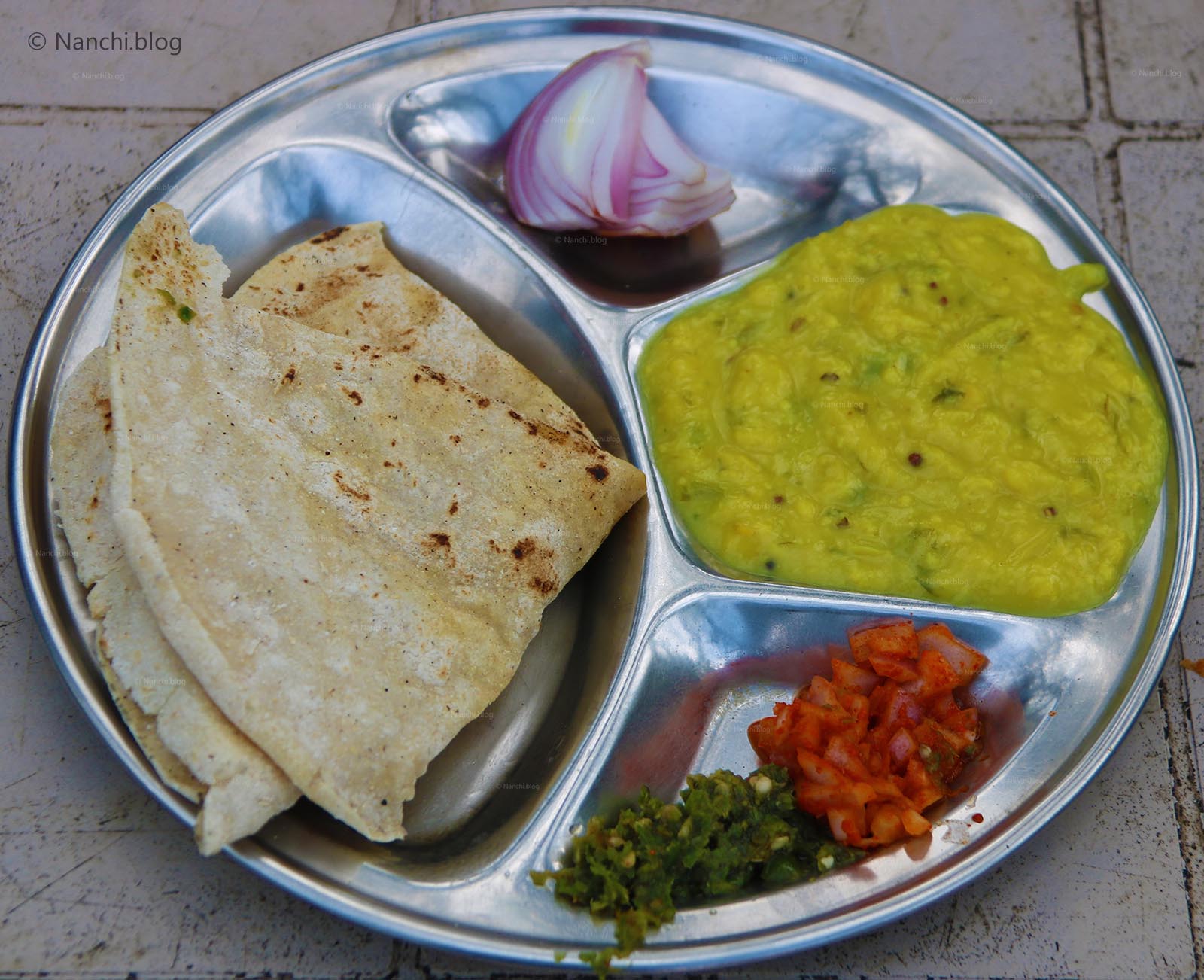 Pithla Bhakri – Rural Food Personified! – Nanchi.blog